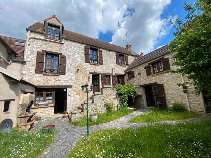 Maison 8 pièces à vendre à Follainville-Dennemont