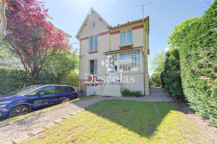 Maison 8 pièces à Saint-Germain-en-Laye, Bergette, Debussy, à vendre