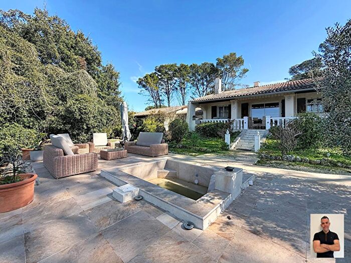 Maison à vendre - Carcès - 5 pièces - 3 chambres