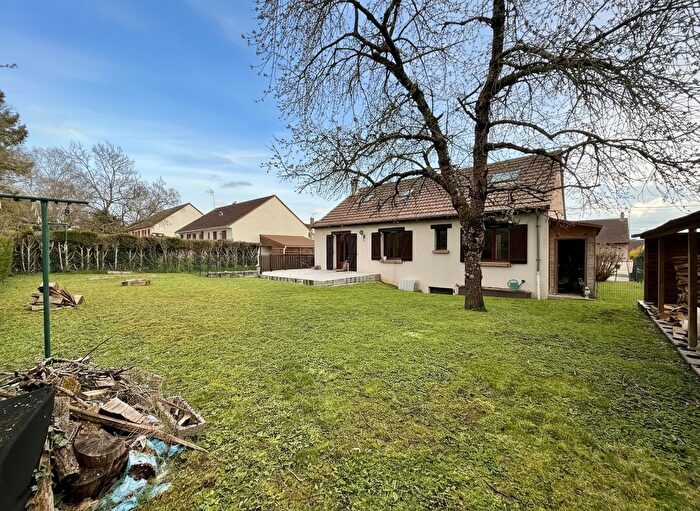 Maison à vendre - Saint-Ay - 5 pièces - 4 chambres