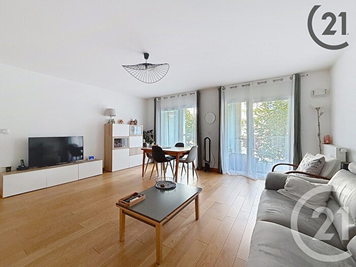 Appartement à louer - Reims, Barbâtre - 3 pièces - 2 chambres