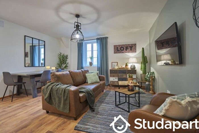 Appartement à louer - Clairmarais-Charles Arnould, Reims - 1 pièce - 3 chambres