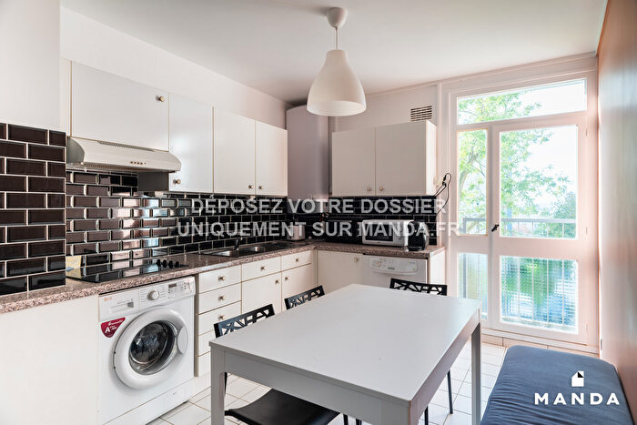 Créteil, Bas du Mont-Mesly : Appartement 4 pièces à louer