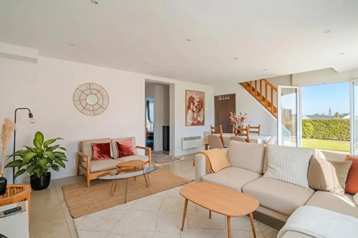 Maison à vendre - Crégy-lès-Meaux - 6 pièces - 5 chambres