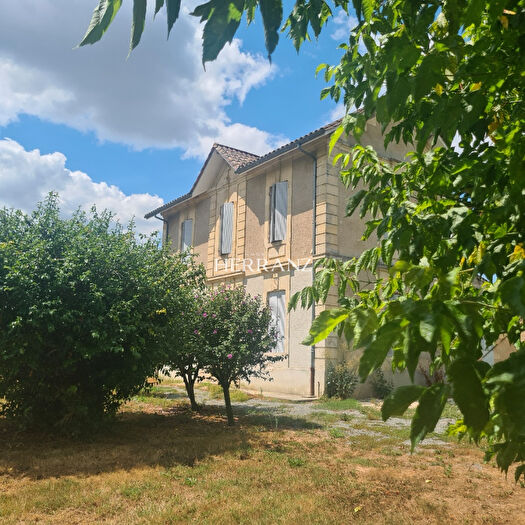 Maison à vendre - Petit-Palais-et-Cornemps - 8 pièces - 4 chambres