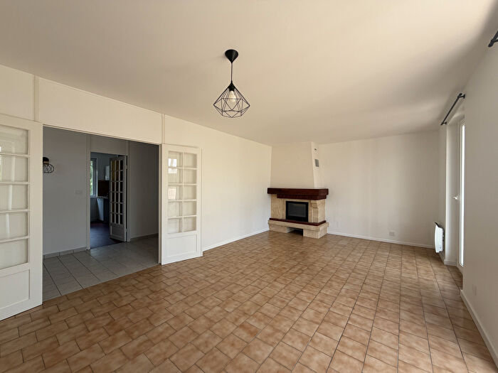 Écommoy : Maison 4 pièces à louer