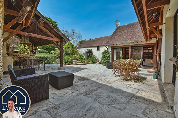 Maison 10 pièces à vendre à Auneau