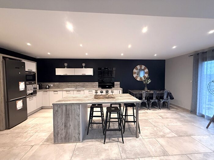 Maison à vendre - Loire-sur-Rhône - 4 pièces - 3 chambres