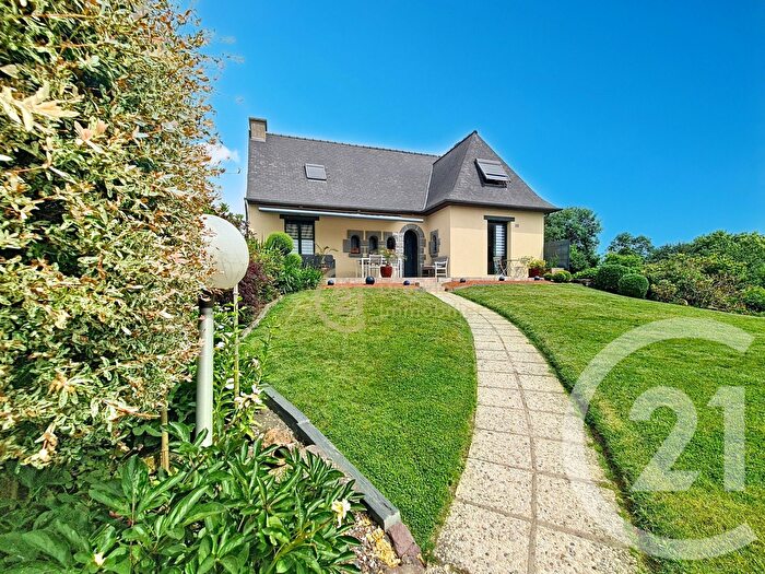 Maison 8 pièces à Hédé-Bazouges, à vendre