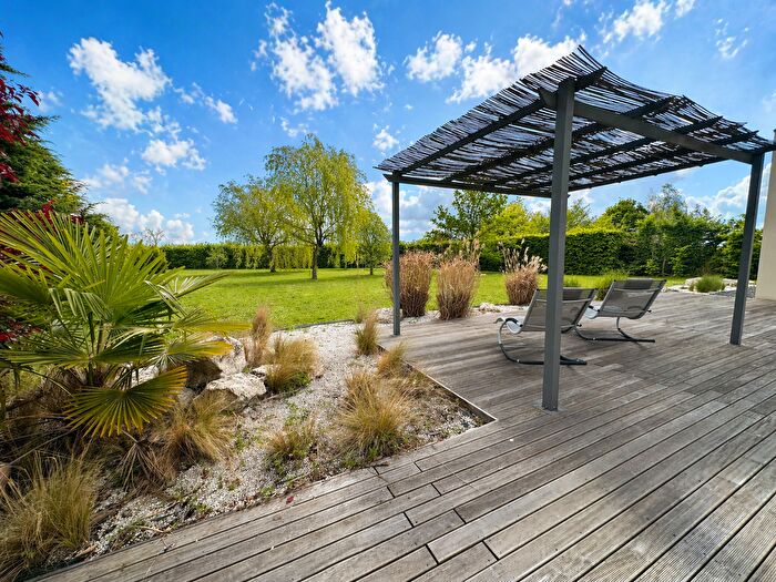 Maison à vendre - Luynes - 7 pièces - 5 chambres