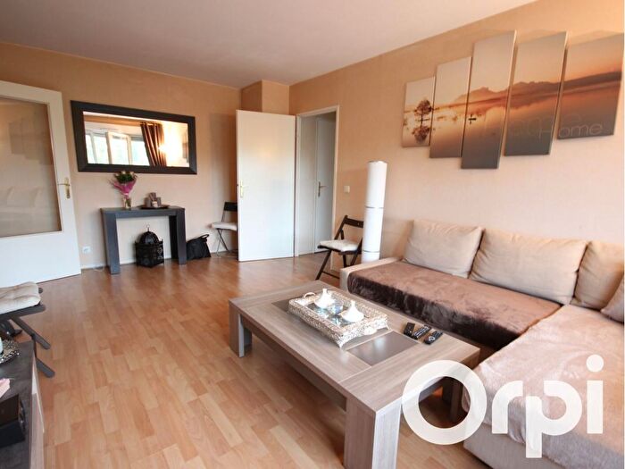 Élancourt, Clé Saint-Pierre, Pissaloup, La Revanche : Appartement 2 pièces à louer
