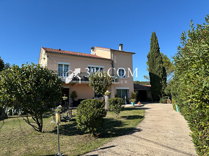 Maison 8 pièces à Saint-Privat-des-Vieux, à vendre