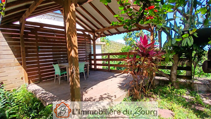 Maison à louer - Sainte-Rose - 3 pièces - 2 chambres