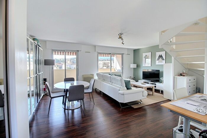 Appartement 4 pièces à Nice, Acropolis, République, à vendre