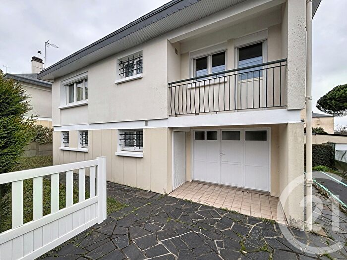 Maison à vendre - Laval, Pavement - 5 pièces - 3 chambres