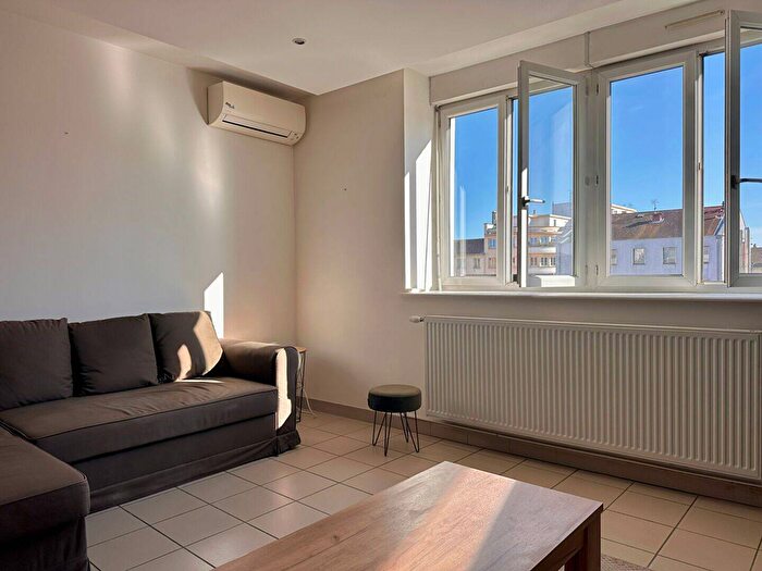 Appartement 2 pièces à centre Ville-La Chartonnière-La Barre, Villefranche-sur-Saône, à louer