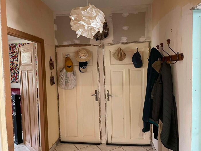 Maison à vendre - Lacaune - 8 pièces - 4 chambres