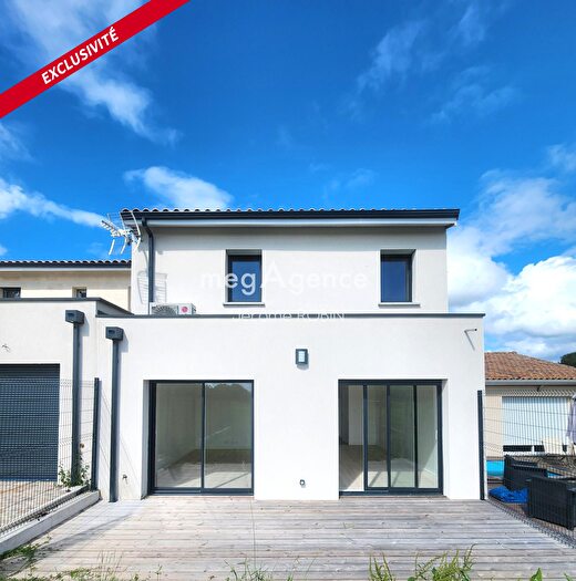 Maison à vendre - Tauriac - 5 pièces - 3 chambres