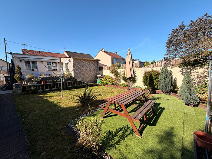 Maison 6 pièces à vendre à Le Thillay