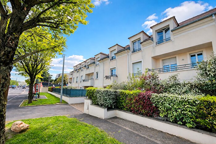 Pontault-Combault, Centre commercial - Appartement 2 pièces à vendre