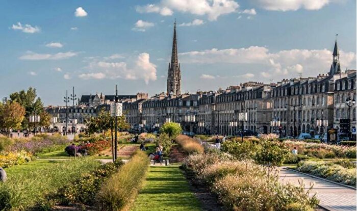 Appartement à louer - Bordeaux - 2 pièces - 1 chambre