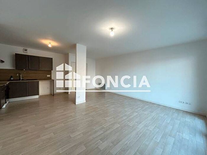 Appartement à louer - République, Le Petit-Quevilly - 3 pièces - 2 chambres