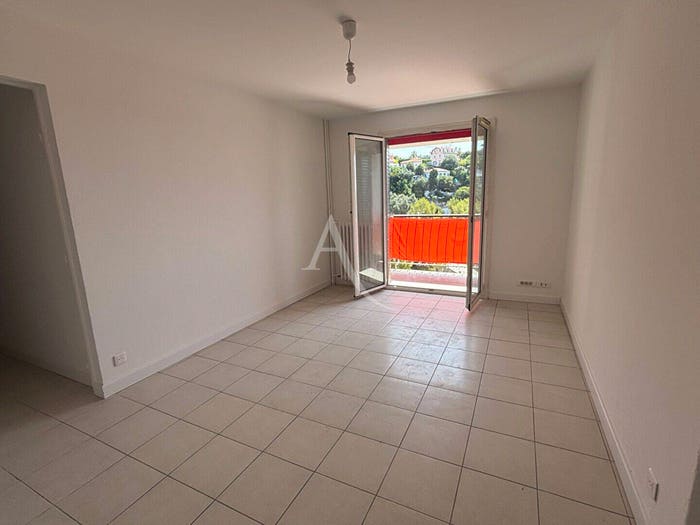Appartement 4 pièces à louer à Las Planas, Comte de Falicon, Nice