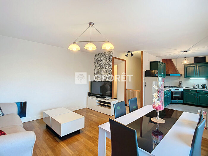 Maison à louer - Veyrac - 4 pièces - 3 chambres