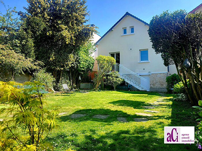 Maison à vendre - LHaÿ-les-Roses, Petit Robinson - 5 pièces - 2 chambres