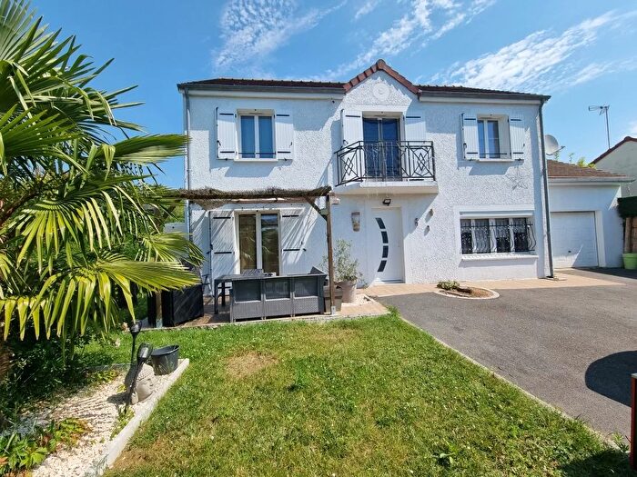 Maison 7 pièces à Mouroux, à vendre