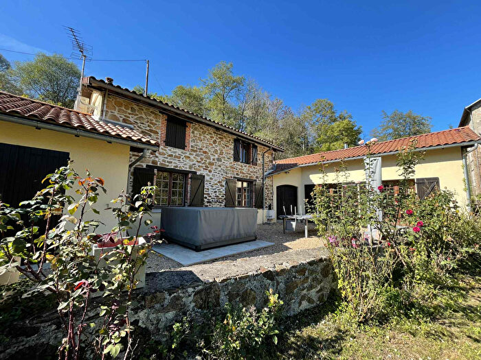 Maison à vendre - Saint-Yrieix-sous-Aixe - 5 pièces - 3 chambres