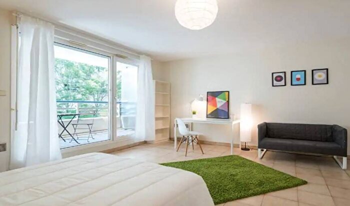 Appartement à louer - Part-Dieu, Lyon ème arrondissement - 1 pièce - 3 chambres