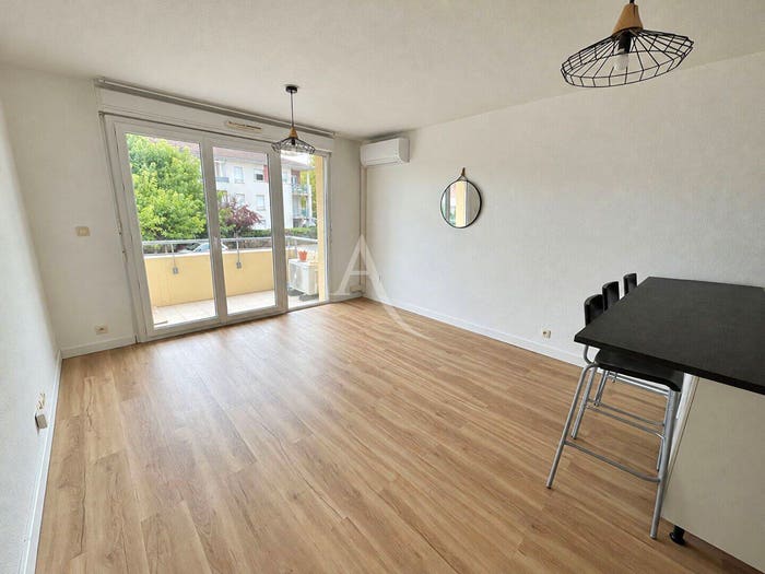 Casse Martin, L'Isle-Jourdain : Appartement 2 pièces à louer
