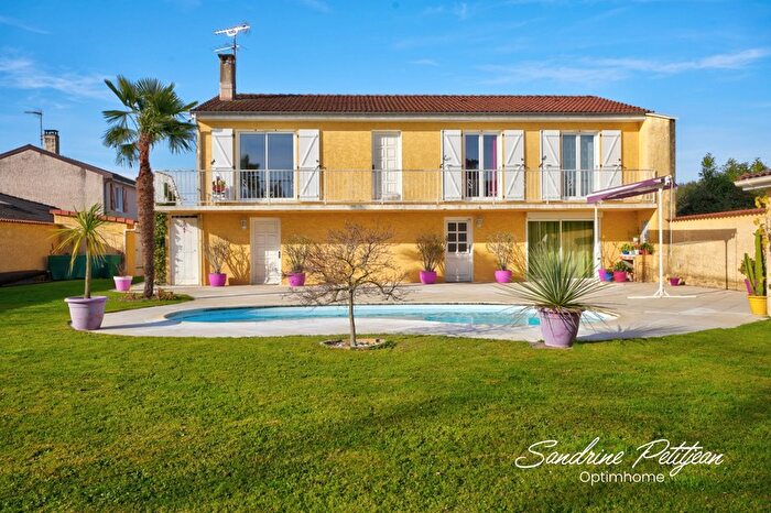 Maison à vendre - Saint-André-de-Corcy - 6 pièces - 3 chambres