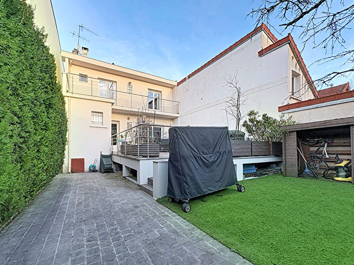 Maison à vendre - Suresnes, Liberté - 9 pièces - 5 chambres