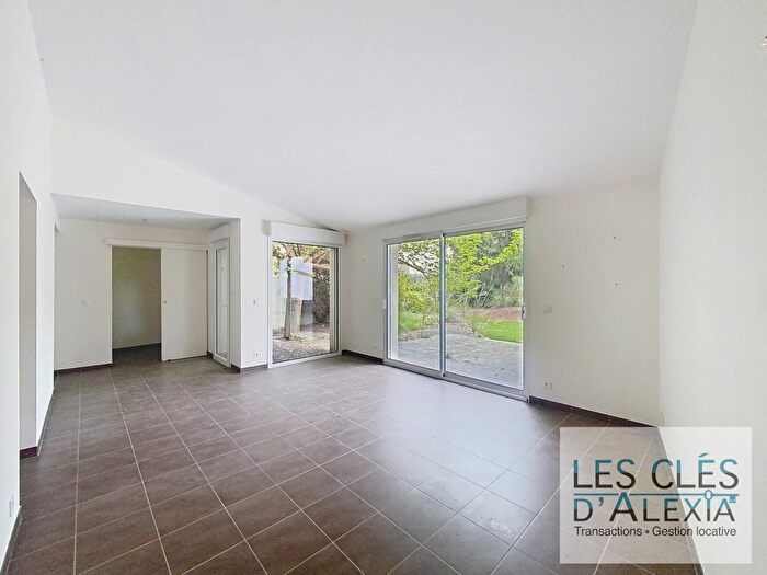 Maison à vendre - Chasse-sur-Rhône - 6 pièces - 4 chambres