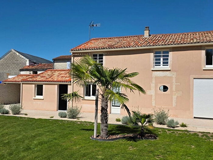 Maison 4 pièces à louer à Courçon