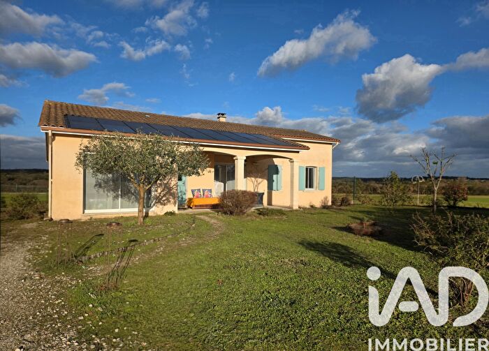 Maison à vendre - Rouillac - 17 pièces - 7 chambres