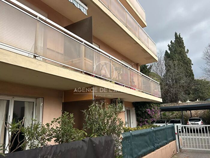 Appartement à vendre - Toulon, Saint-Roch - 2 pièces - 1 chambre