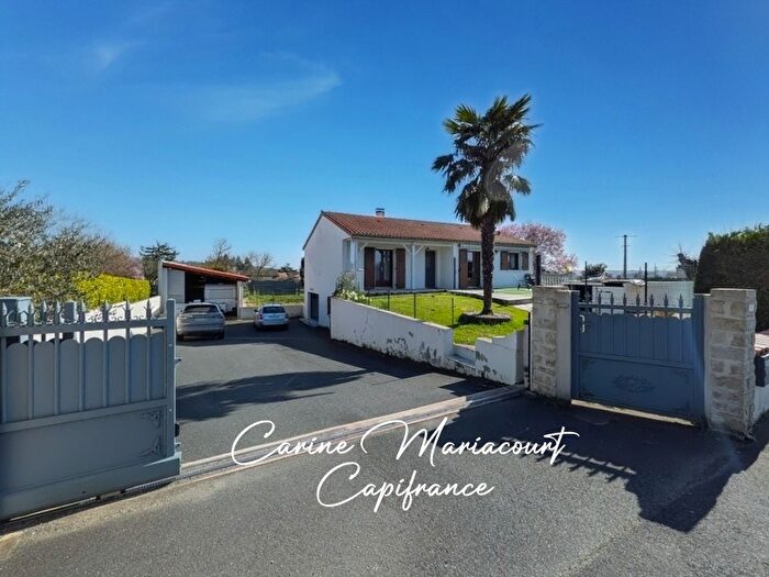 Maison à vendre - Exireuil - 5 pièces - 4 chambres