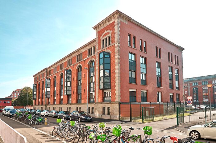 Appartement à louer - Strasbourg, Vauban, Conseil des XV, Caserne Lecourbe - 5 pièces