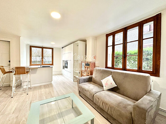 Appartement à vendre - Cran-Gevrier, Centre-ville, Le Vernay, Les Iles - 2 pièces - 1 chambre