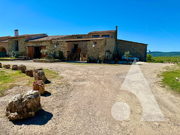 Maison à vendre - Régusse - 12 pièces - 6 chambres