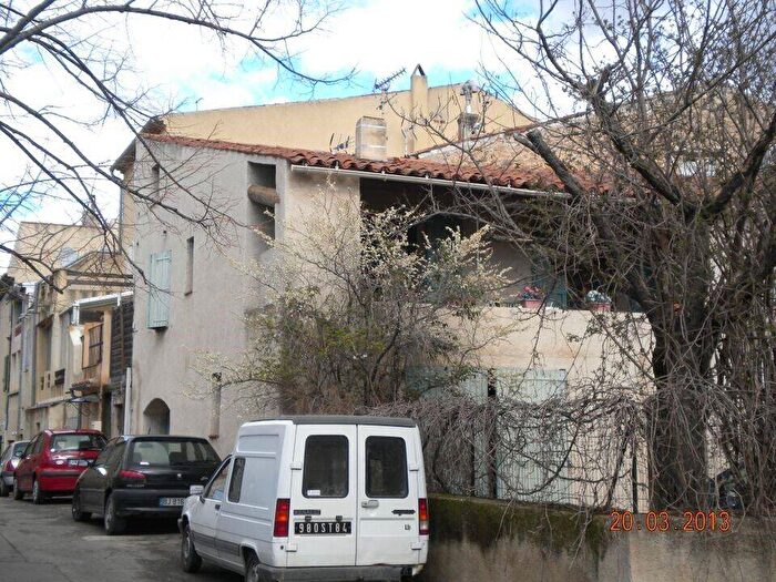 Maison 2 pièces à La Tour-dAigues, à louer