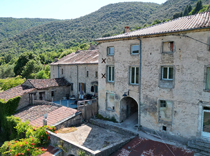 Maison 5 pièces à vendre - Saint-André-de-Majencoules