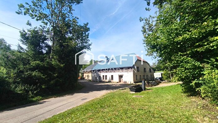 Les Chalesmes : Maison 8 pièces à vendre