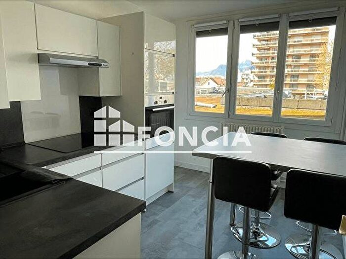 Appartement à louer - Comboire, Échirolles - 3 pièces - 2 chambres