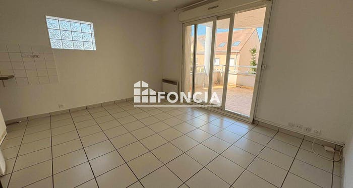 Appartement 1 pièce à Mairie Rouxel-Sud Est, Pontault-Combault, à louer