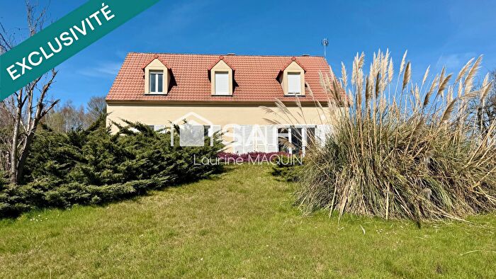 Maison à vendre - Vaucelles-et-Beffecourt - 9 pièces - 8 chambres