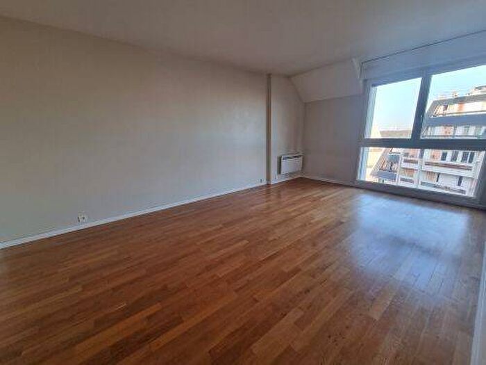 Appartement à louer - Centre, Saint-Cloud - 2 pièces - 1 chambre